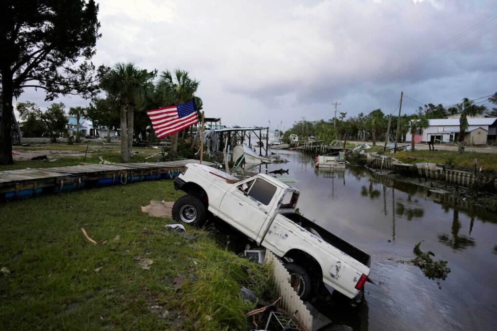 Hurricane Idalia: FL residents had to “swim out of their windows”